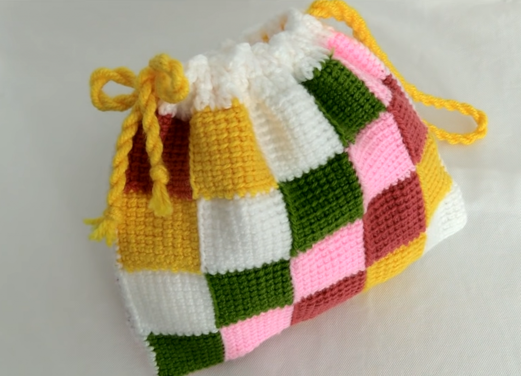 Crochet Fast And Easy Entrelac Bag - We Love Crochet
