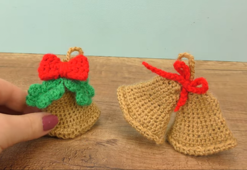Crochet Christmas Bell In 6 Minutes - We Love Crochet