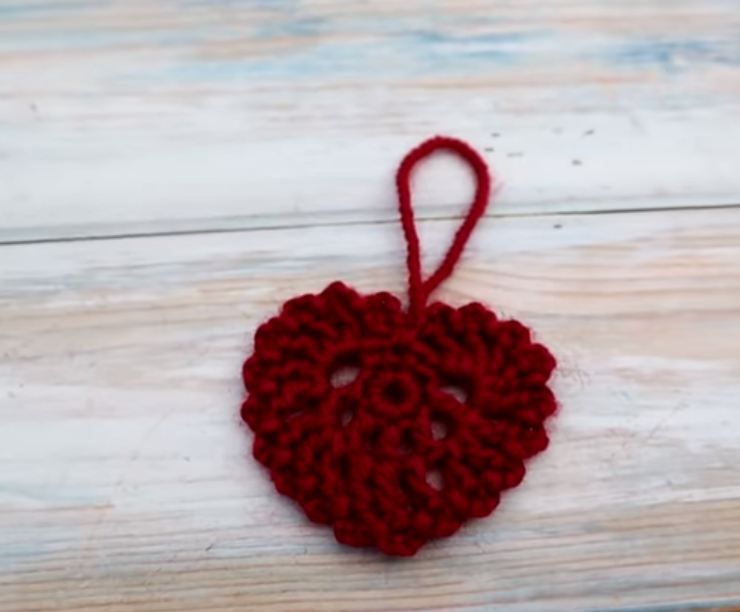 Crochet Lace Heart In 8 Minutes - We Love Crochet