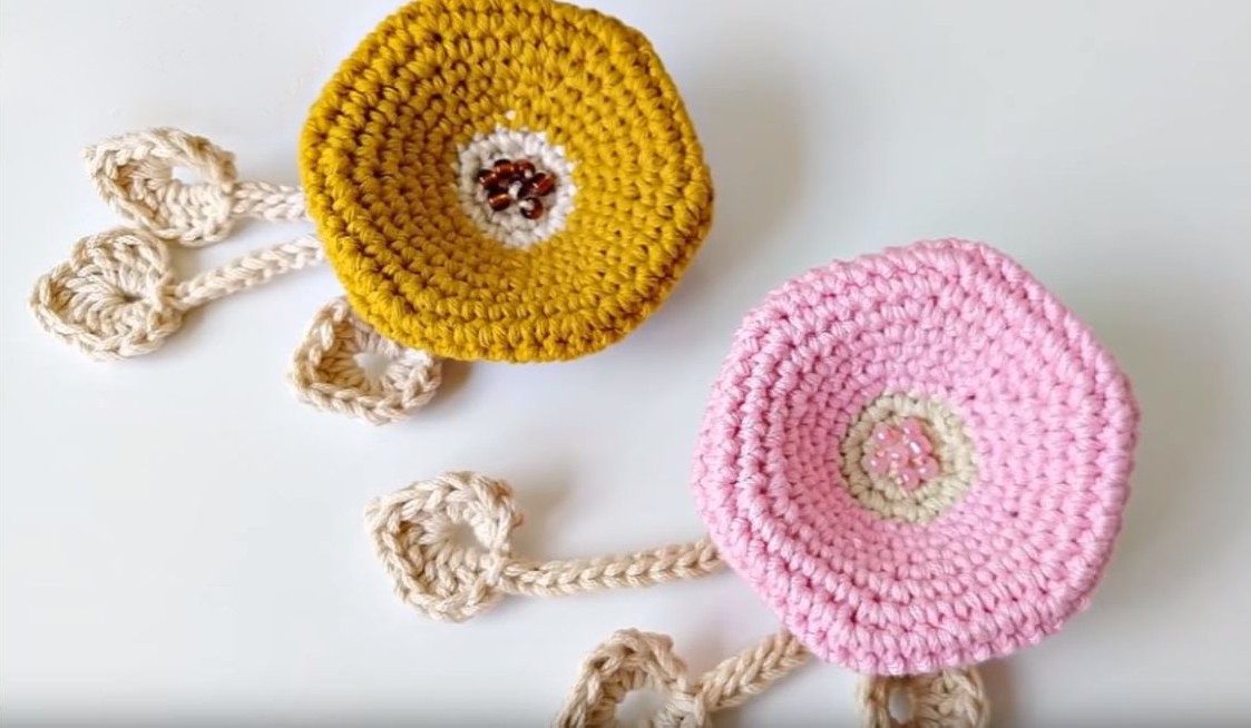 How To Crochet A Flower For Pin - We Love Crochet