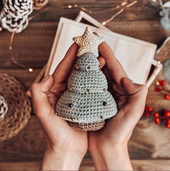 Crochet Tiny Christmas Tree - We Love Crochet