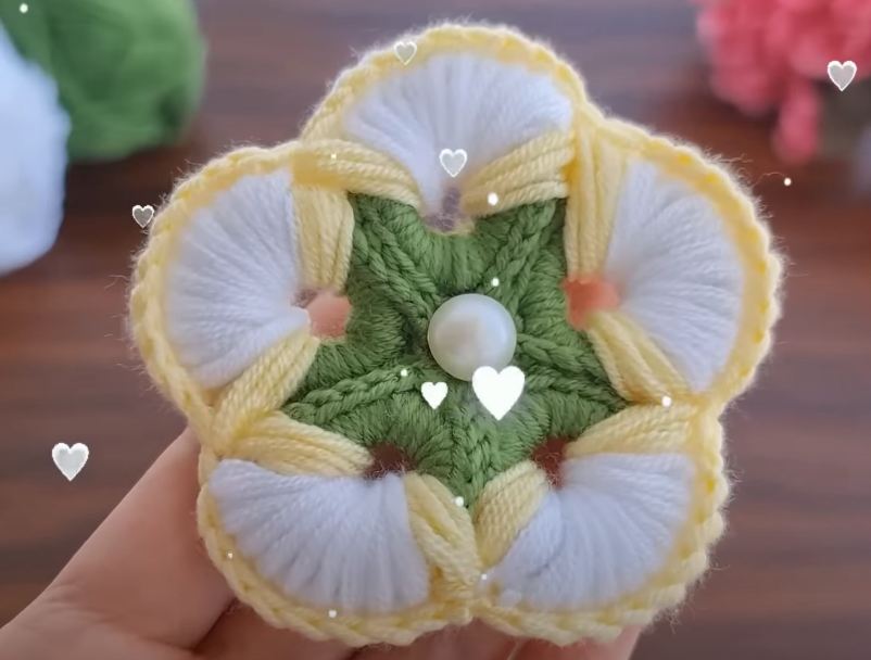 Crochet Beautiful Flower - We Love Crochet