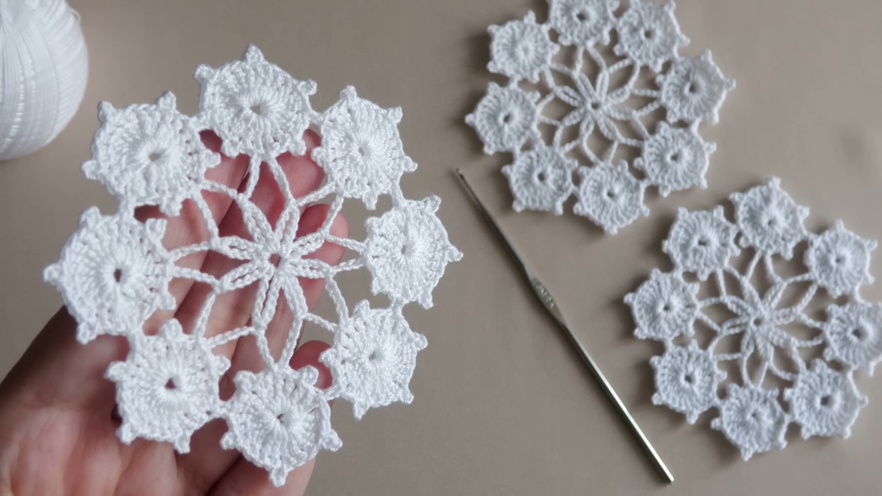 Crochet Easy Flower Motif For Beginners - We Love Crochet