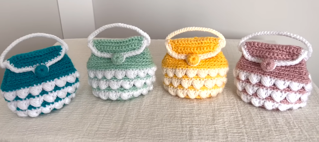 Crochet Simple Mini Bag - We Love Crochet